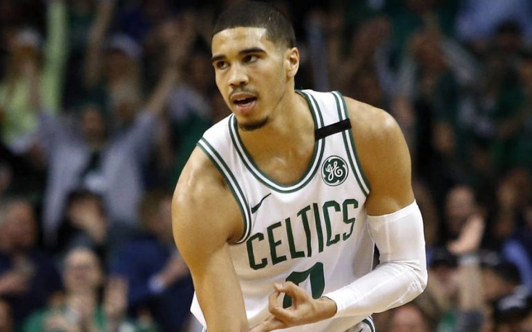 Ένας 17χρονος στα «Αοράκια»… (vids) | | Basketa.gr