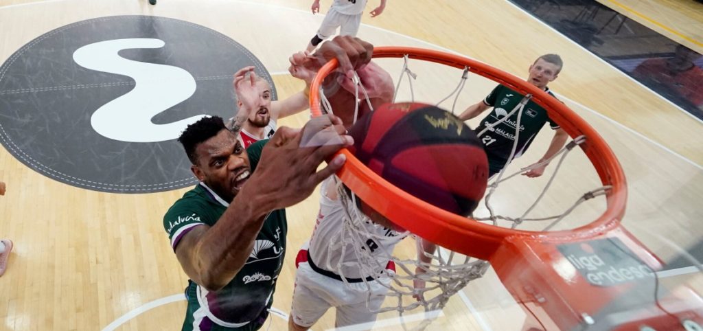 Φινάλε με νίκη Μάλαγα και "αντίο" Μαρτίνεθ (vids) - Basketa.gr