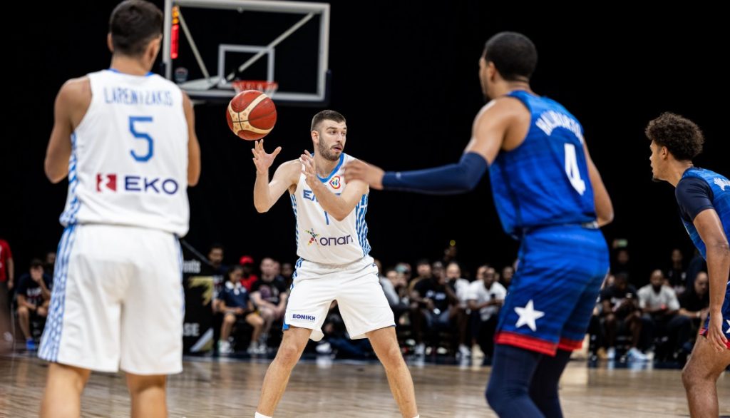 Ρογκαβόπουλος: «Το παιχνίδι αυτό μας έδειξε ότι πρέπει να βελτιωθούμε ...