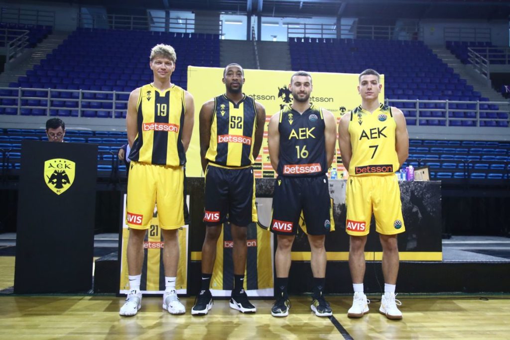 ΑΕΚ: Παρουσίασε τις νέες της φανέλες (pics) - Basketa.gr