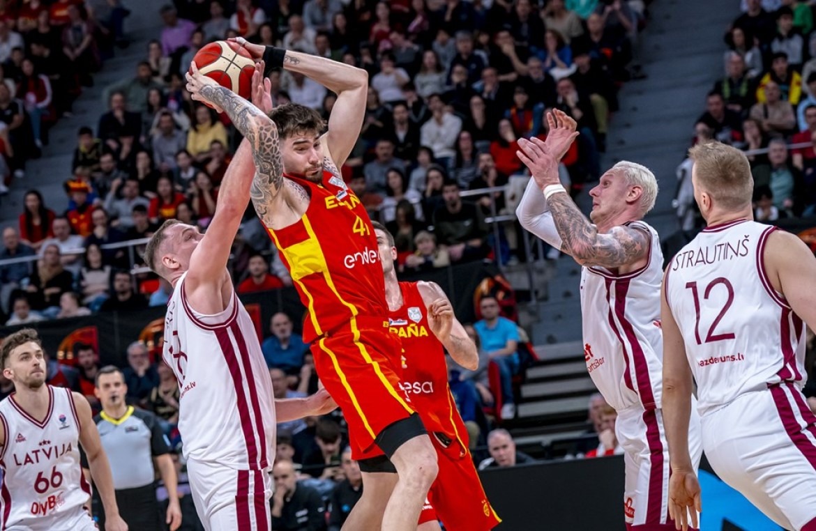 Λίβανος - Ισπανία: Ενοχλήσεις ο Χουάντσο, δεν αγωνίστηκε στο δεύτερο ...