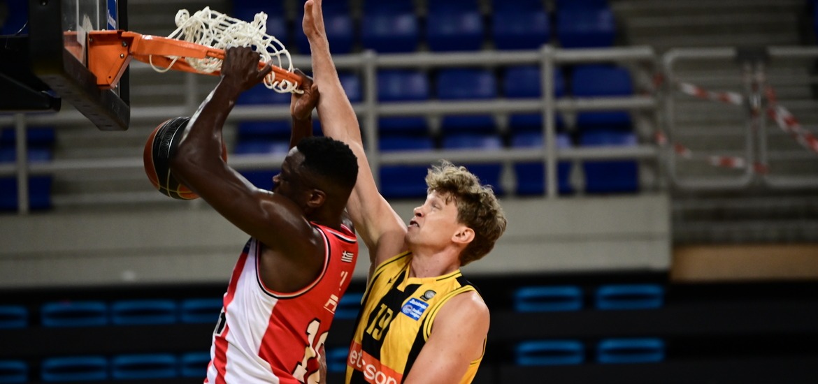 Φαλ χωρίς αντίπαλο (vids) - Basketa.gr