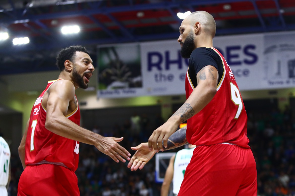 Παναθηναϊκός-Ολυμπιακός: Η τάπα του Γκος στον Ναν (vid) - Basketa.gr