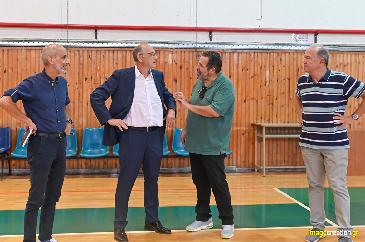 Ο Βαγγέλης Λιόλιος επιθεώρησε τις εργασίες στα ΕΑΚ Μίκρας και Νεάπολης ...